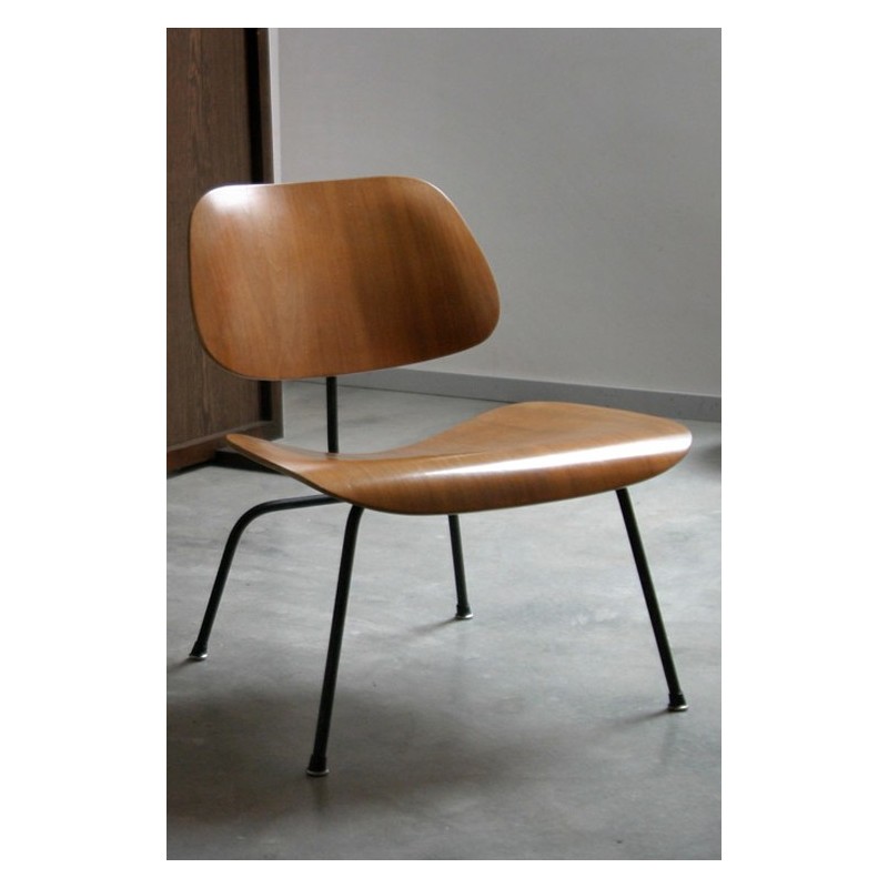 Chaise Plywood Group LCM Vitra - UBER-MODERN
